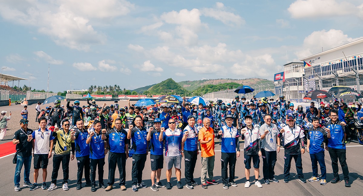 Final bLU cRU Yamaha Sunday Race 2023 Mandalika Catat Rekor, Galang ...